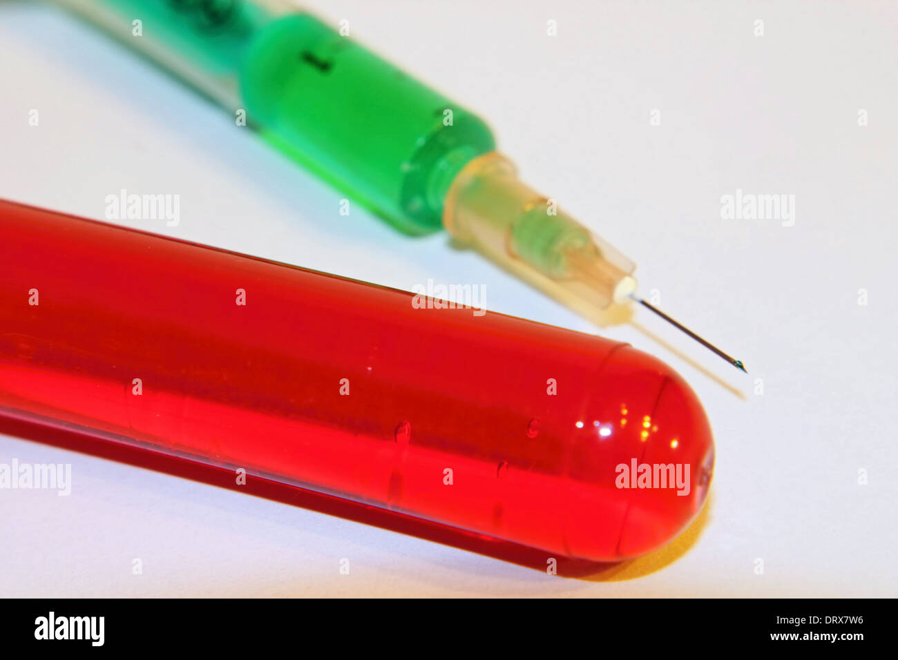 Pharmacology liquid hi-res stock photography and images - Alamy