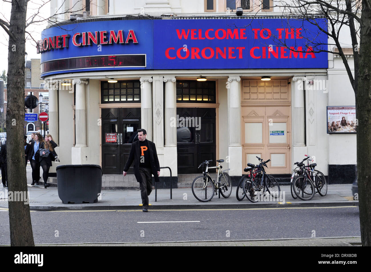 The gate cinema in notting hill hi-res stock photography and images - Alamy