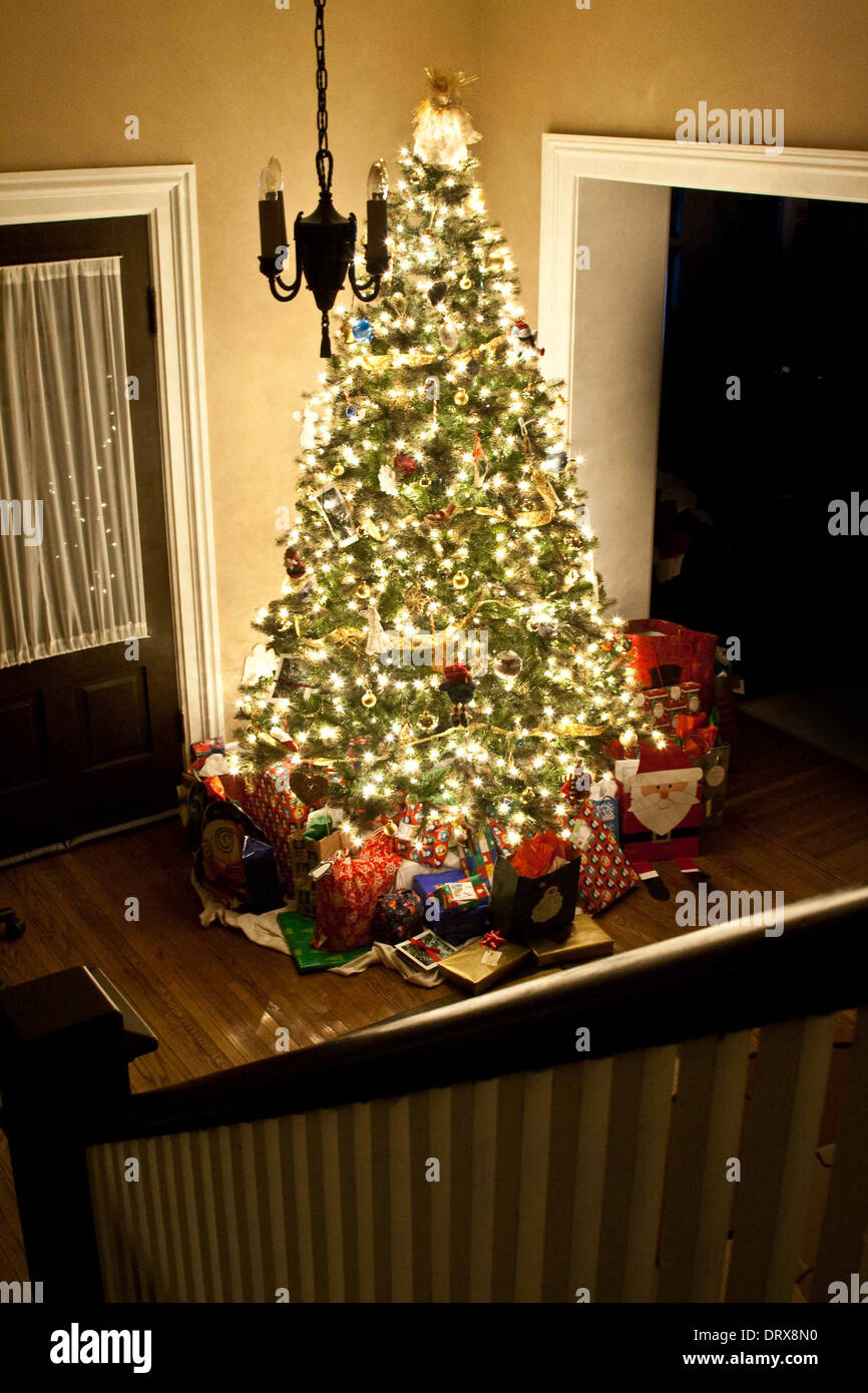 Christmas tree with presents underneath hi-res stock photography and ...