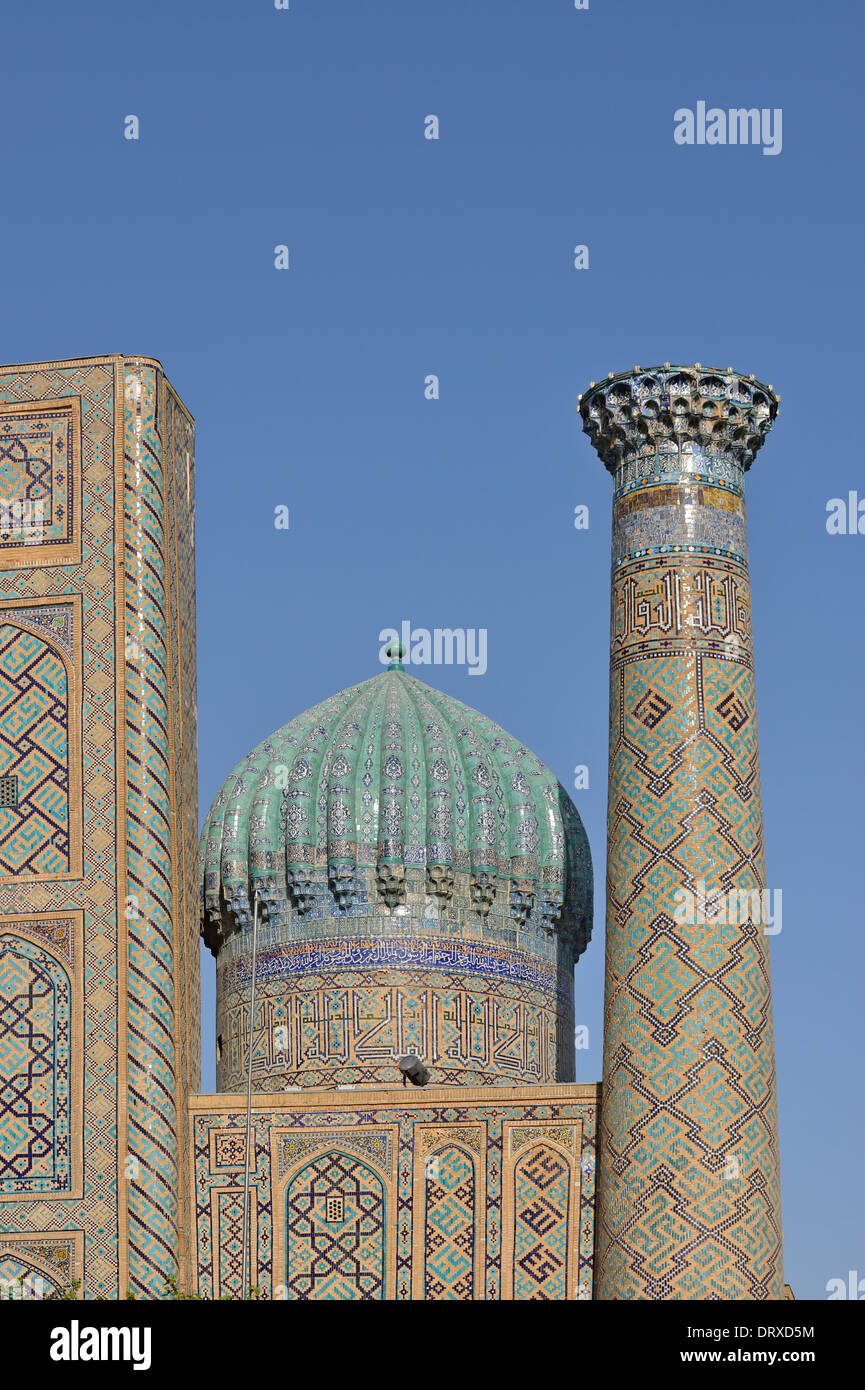 Sher-Dor Madrasah, Registan Square, Samarkand, Uzbekistan Stock Photo ...