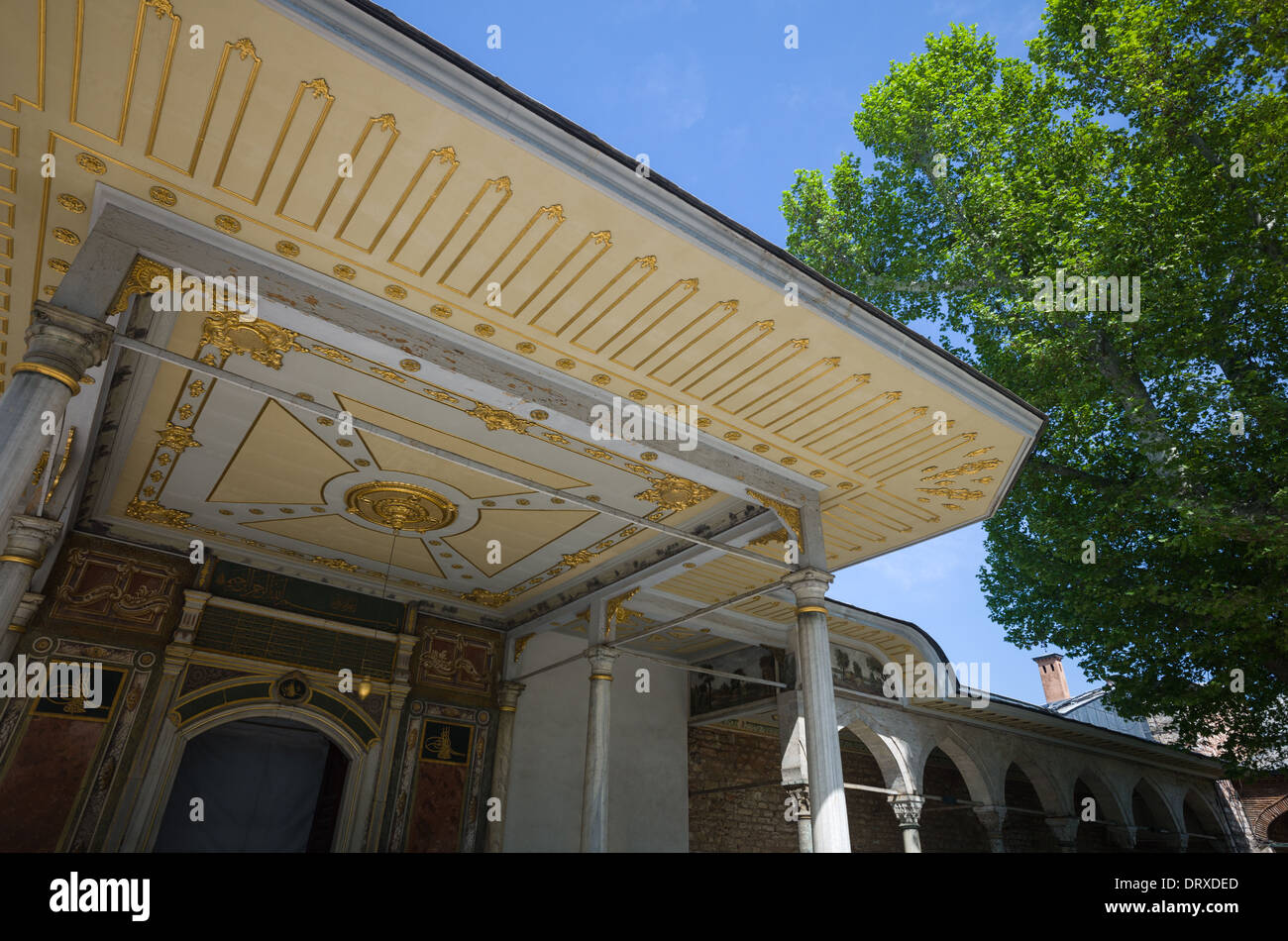 Istanbul, Topkapi Palace, second courtyard, the Gate of Felicity ...