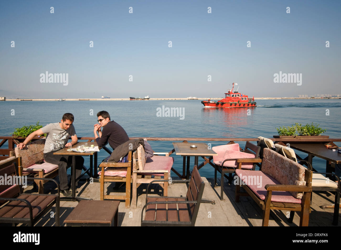 Riverside cafe asia hi-res stock photography and images - Alamy