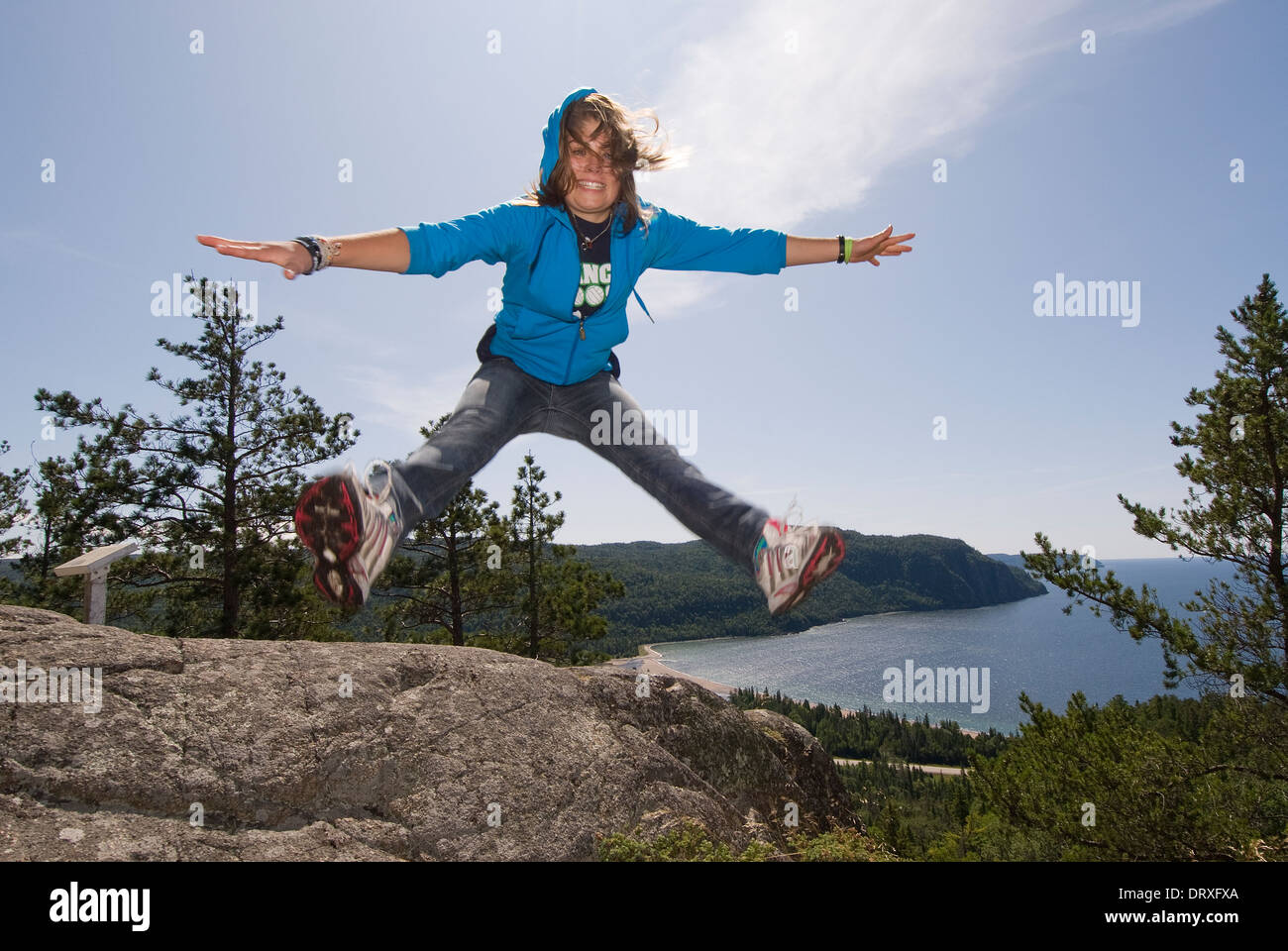 Jump off rock overlook hi-res stock photography and images - Alamy