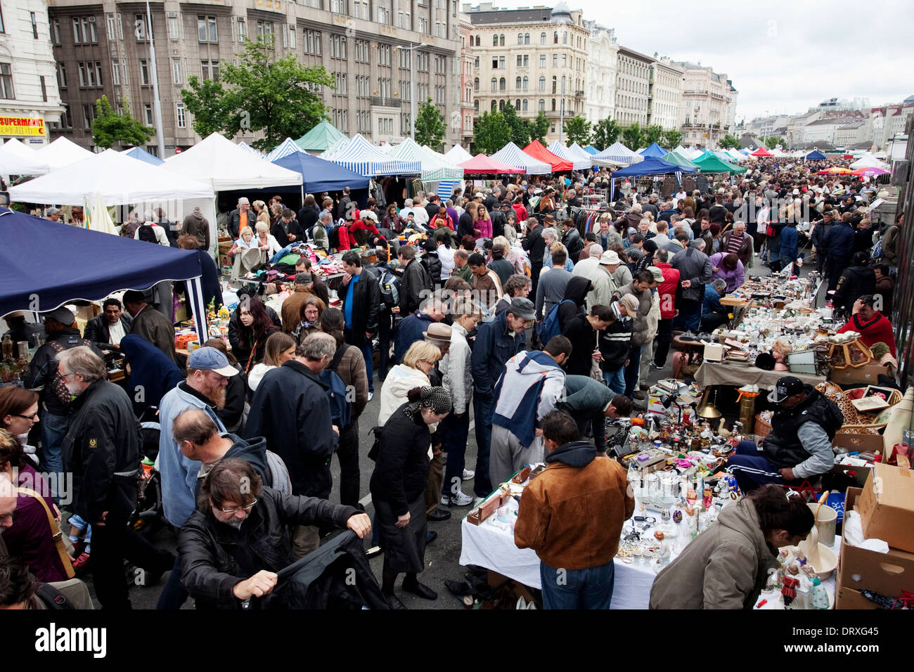 Market flea vienna shopping hi-res stock photography and images - Alamy