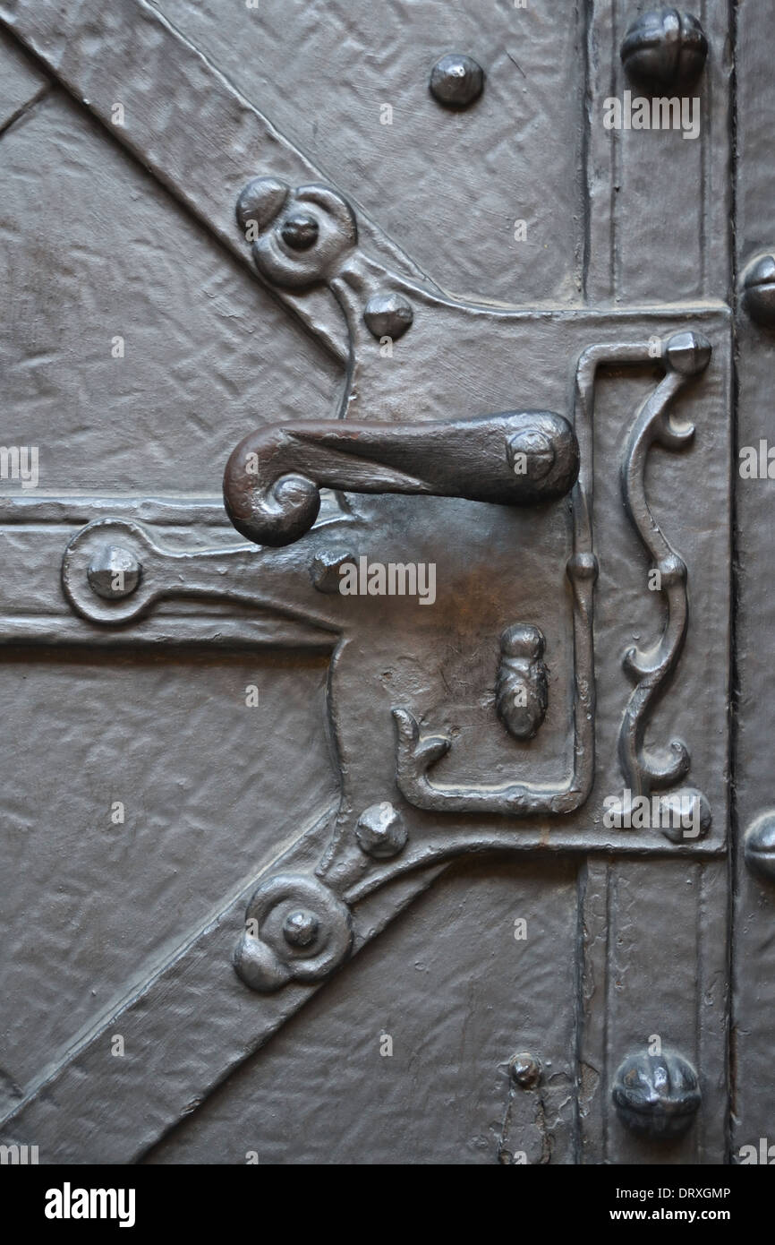 Decorative metal handle hi-res stock photography and images - Alamy