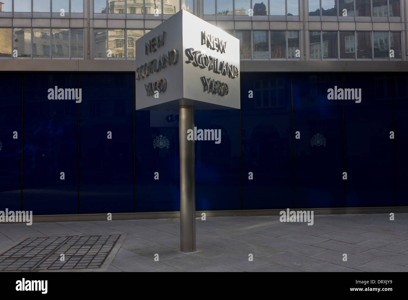 The Metropolitan Police's revolving sign their headquarters at New ...