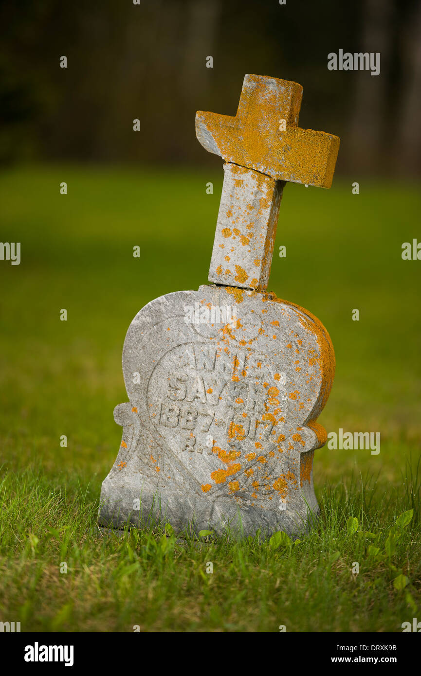 Old grave headstone stone cemetery hi-res stock photography and images ...