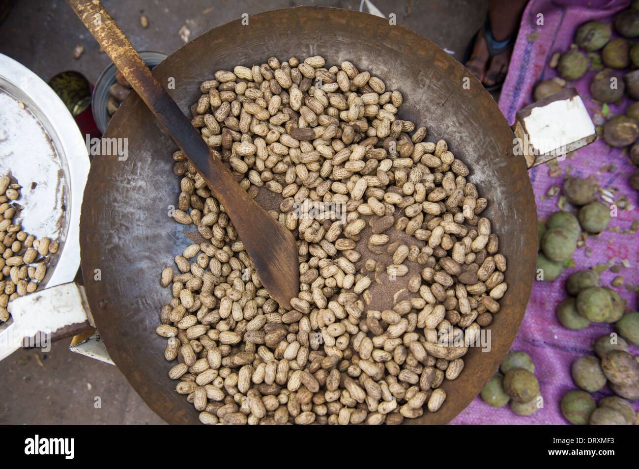 Gambia africa food groundnuts hi-res stock photography and images - Alamy