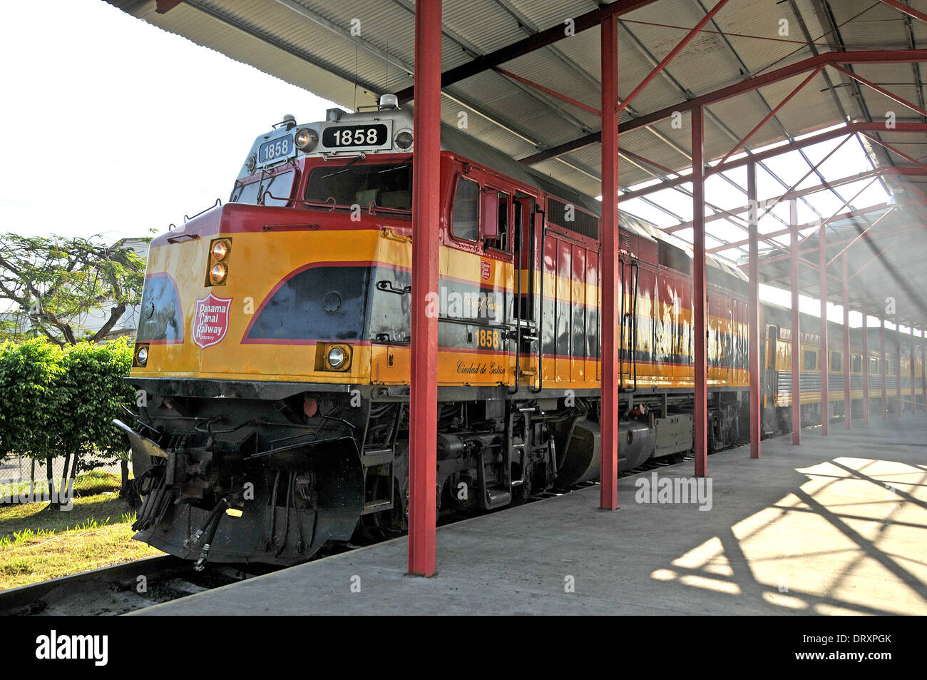 Panama canal railway hi-res stock photography and images - Alamy