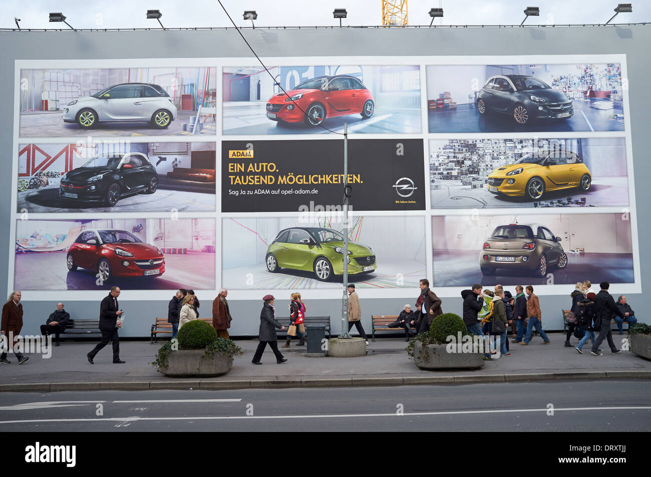 Car billboard advert hi-res stock photography and images - Alamy