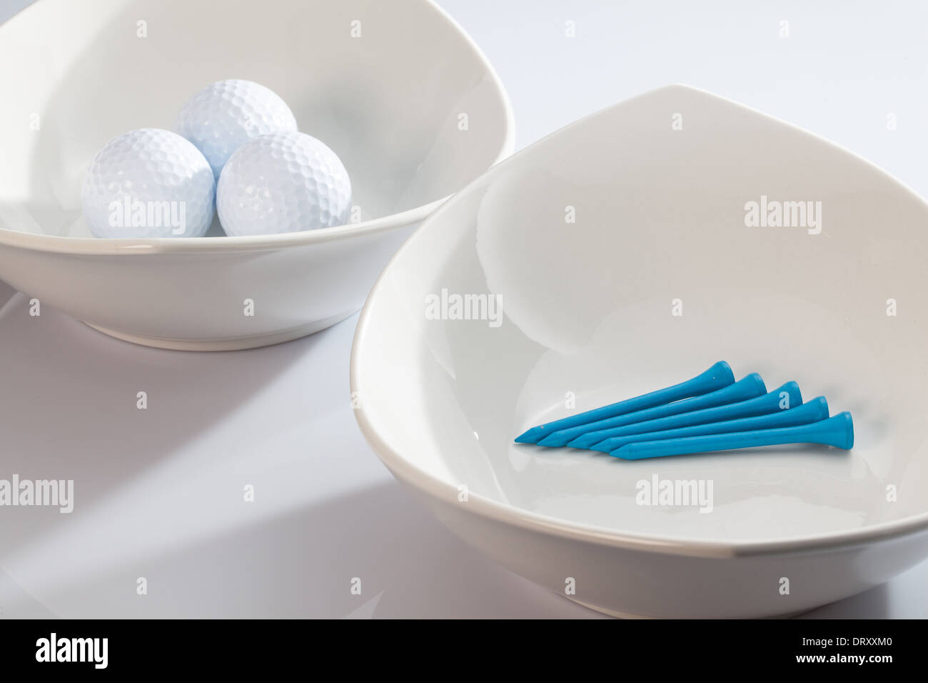 Two golf balls hi-res stock photography and images - Alamy