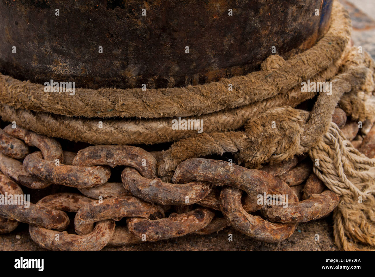 Chain rope hi-res stock photography and images - Alamy