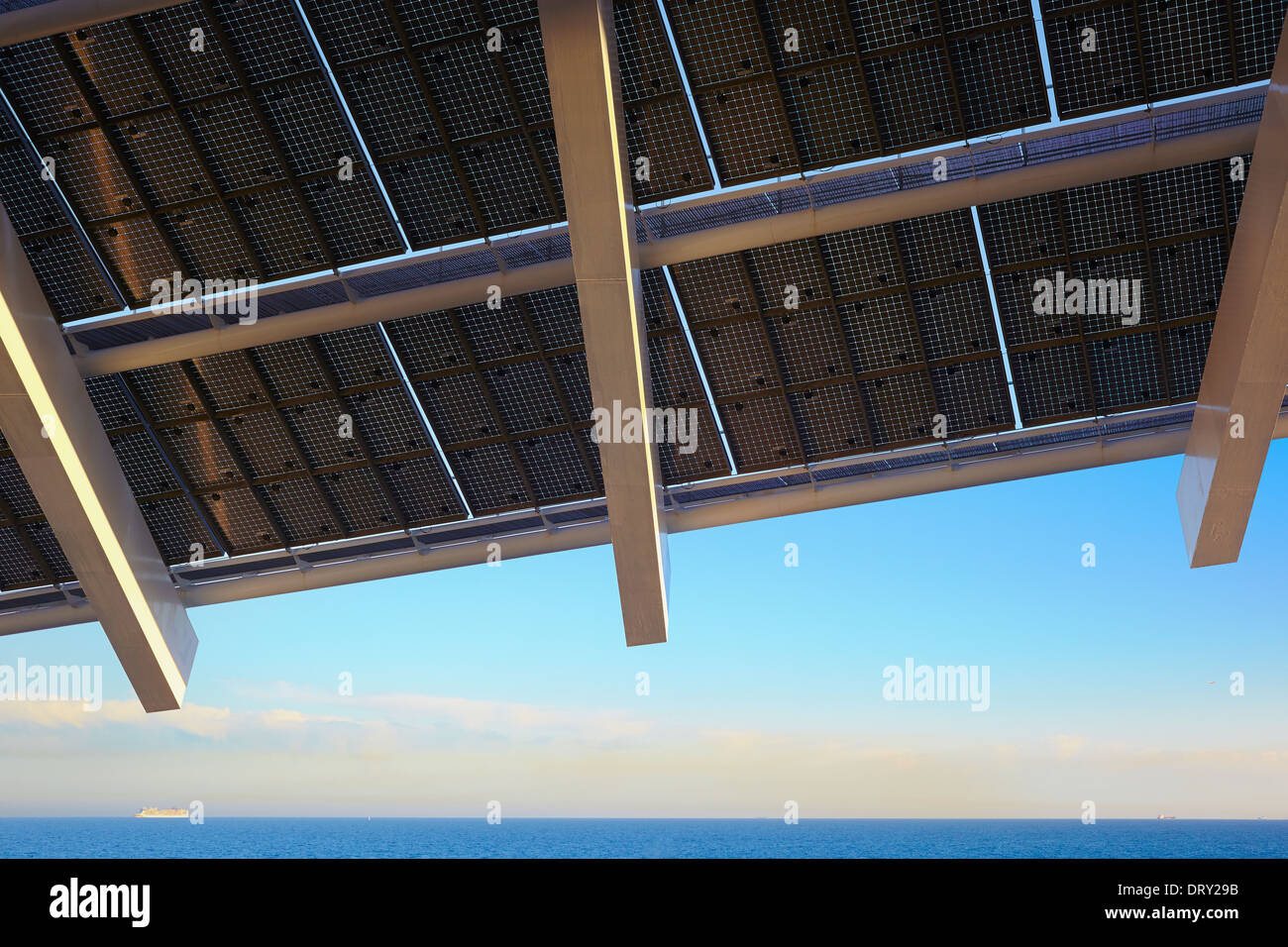 Solar structures hi-res stock photography and images - Alamy