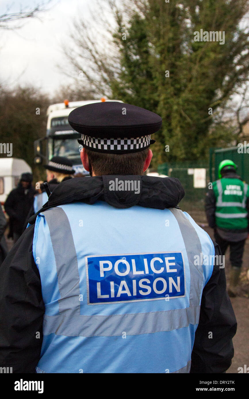 Male female police officer manchester hi-res stock photography and ...