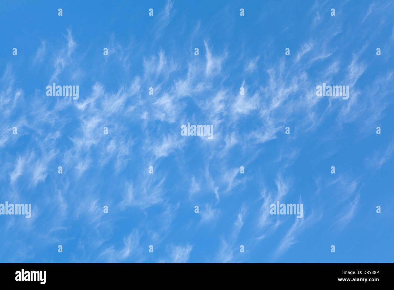 Very high cloud hi-res stock photography and images - Alamy