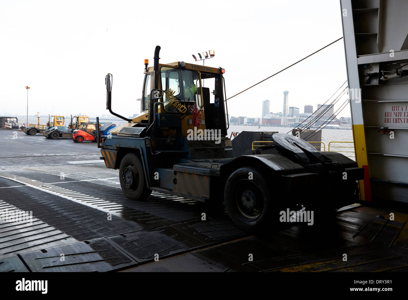 Loading ferry hi-res stock photography and images - Alamy