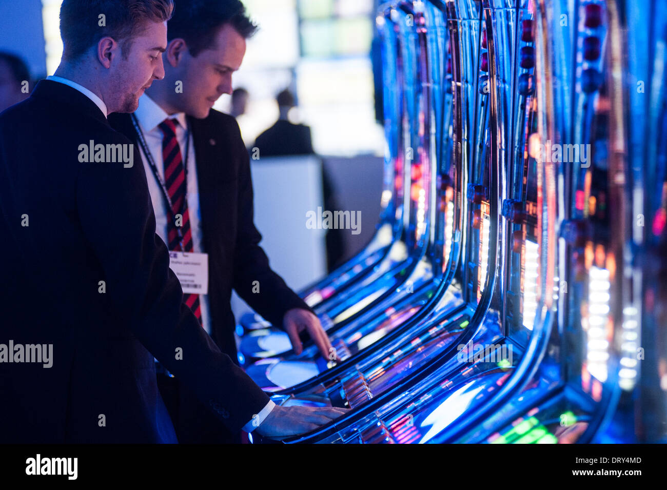 Ice machines hi-res stock photography and images - Alamy