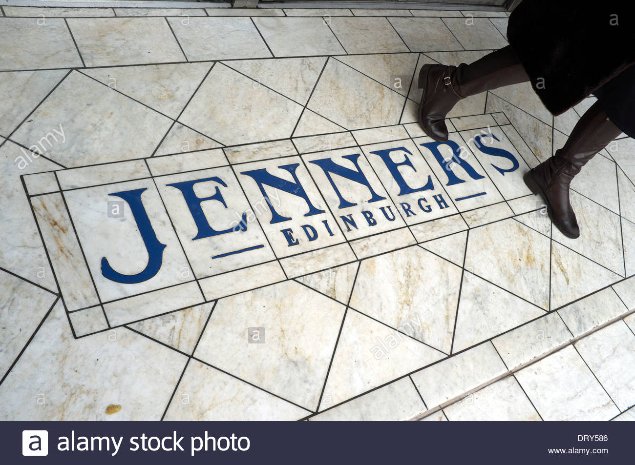 Shop Retail Edinburgh Stock Photos & Shop Retail Edinburgh Stock Images ...