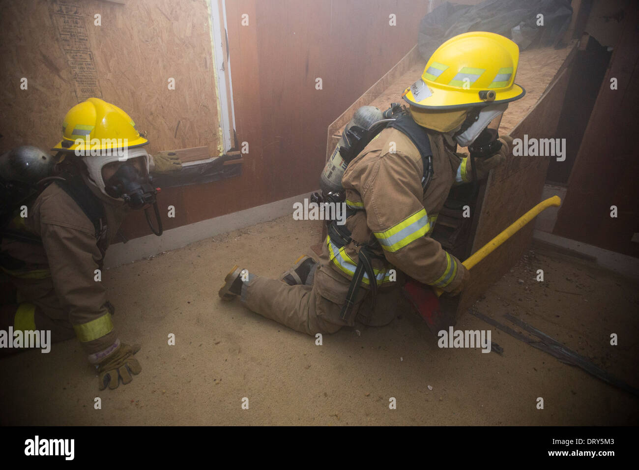 High school fire academy students hi-res stock photography and images ...