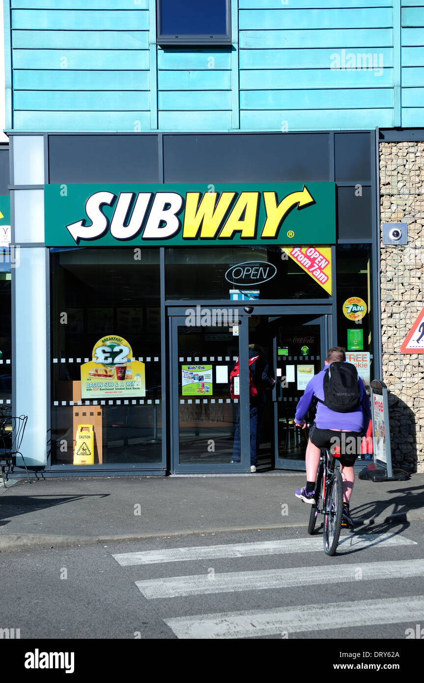 Subway rooms hi-res stock photography and images - Alamy