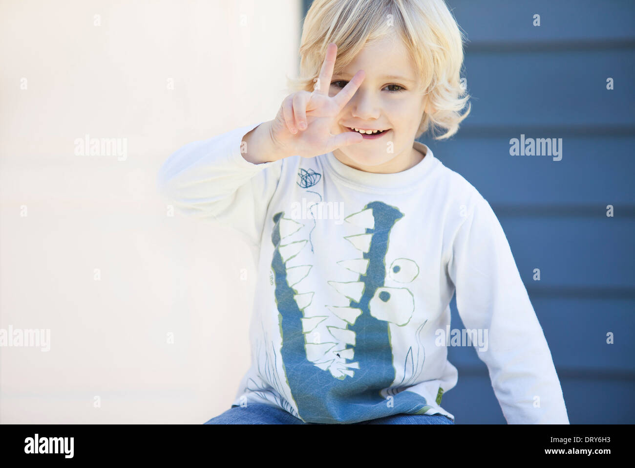 Boy finger counting hi-res stock photography and images - Alamy