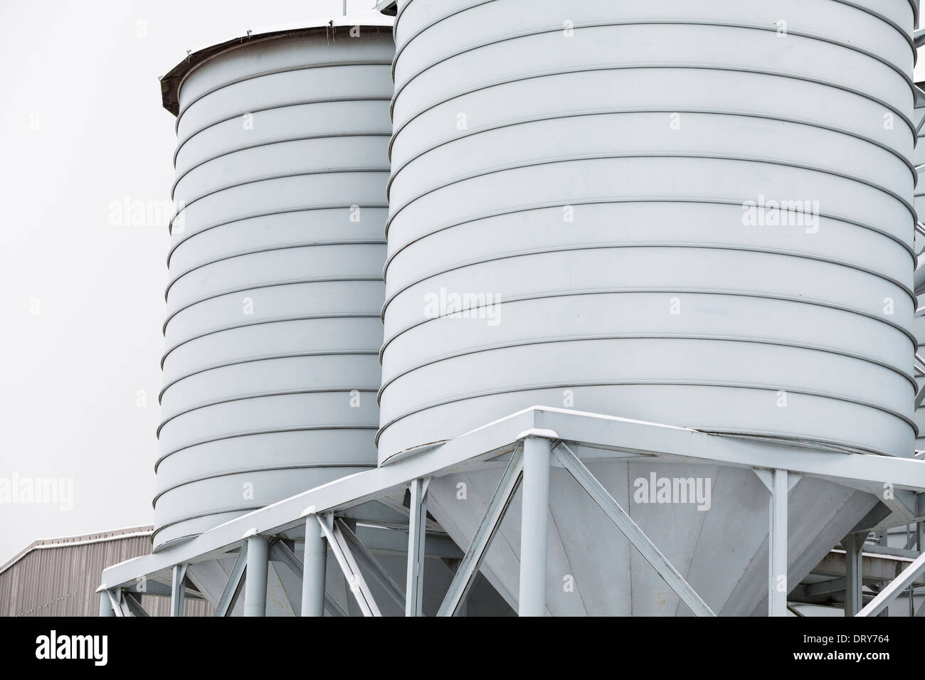 Exterior detail of storage grain silos Stock Photo - Alamy