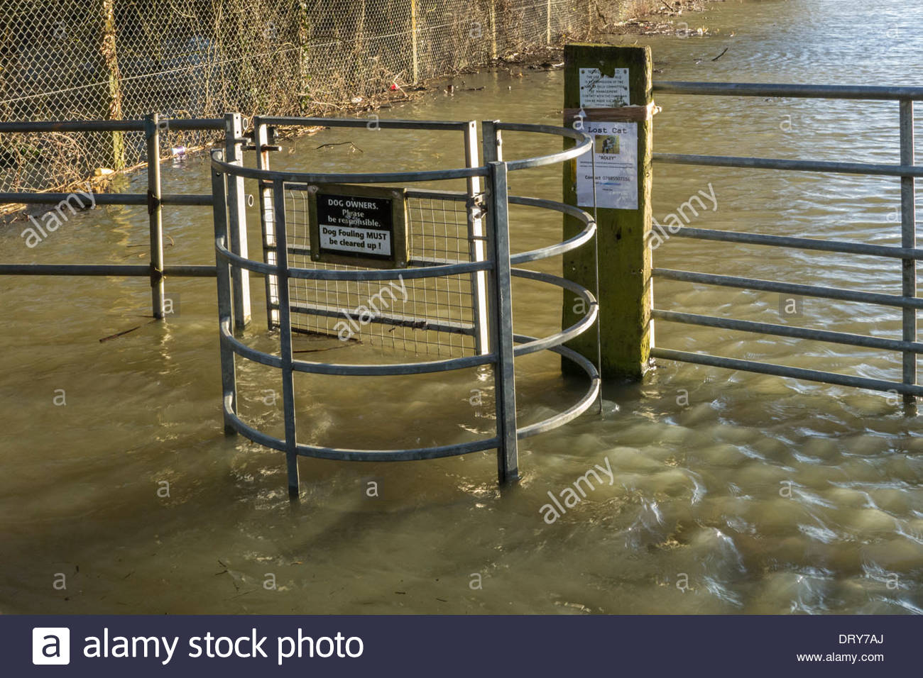 Metal Flood Gate High Resolution Stock Photography and Images - Alamy
