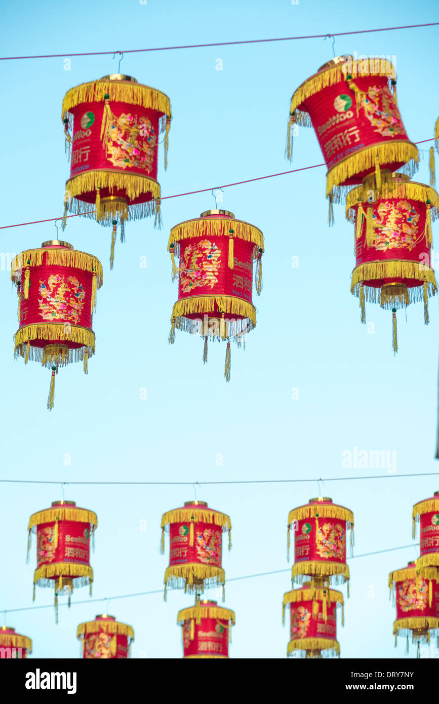 Chinese lanterns hi-res stock photography and images - Alamy