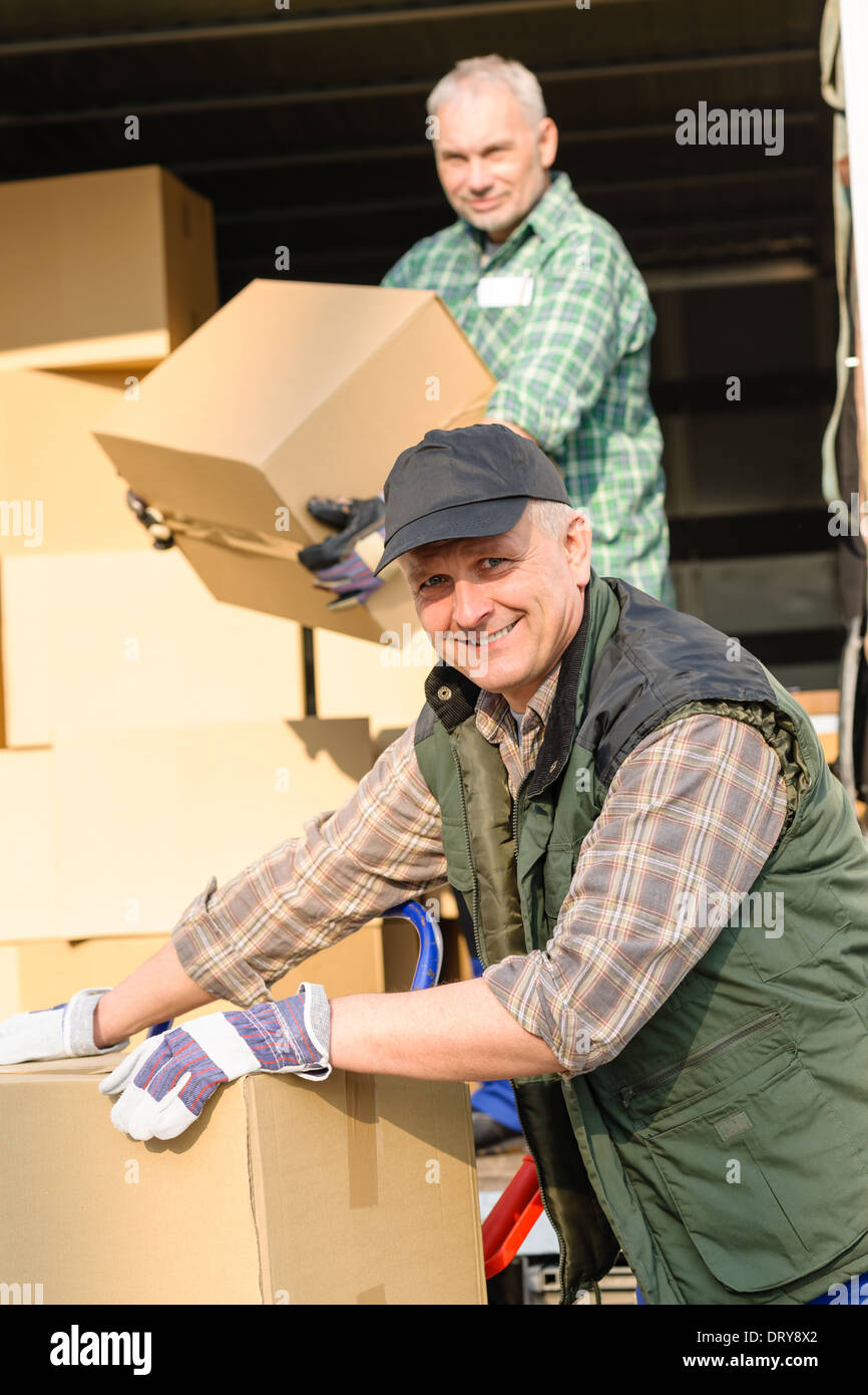 Delivery service cardboard box hi-res stock photography and images - Alamy