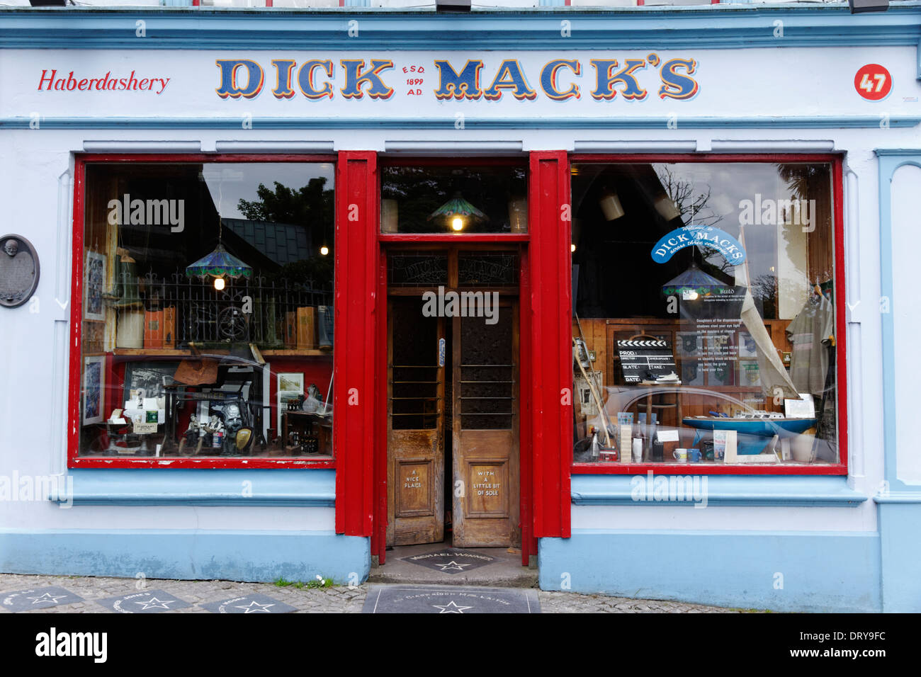 Dick Mack's pub in Dingle, County Kerry, Ireland Stock Photo - Alamy