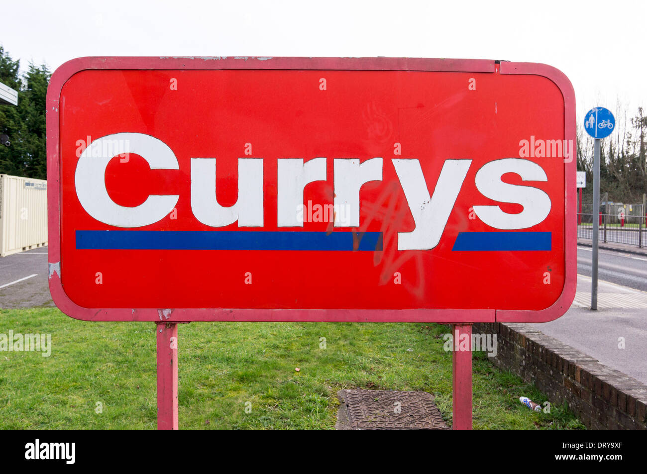 Currys electrical retailer sign name and logo UK Stock Photo - Alamy