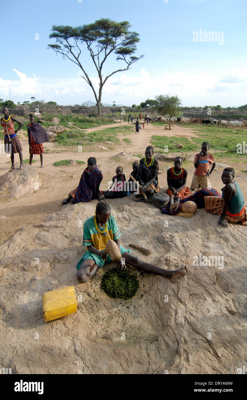 Poor village africa uganda hi-res stock photography and images - Alamy