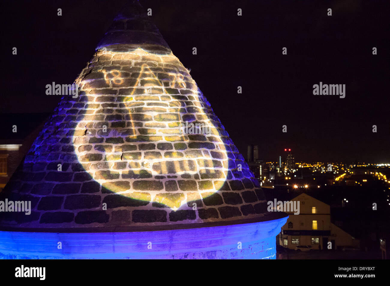 Everton badge hi-res stock photography and images - Alamy