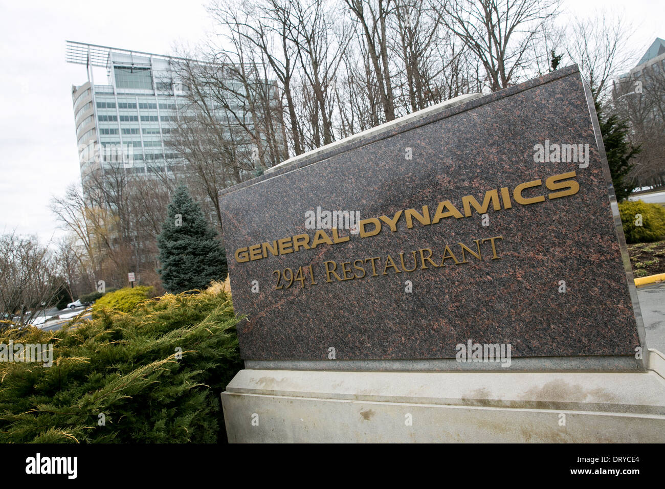 General dynamics building hi-res stock photography and images - Alamy
