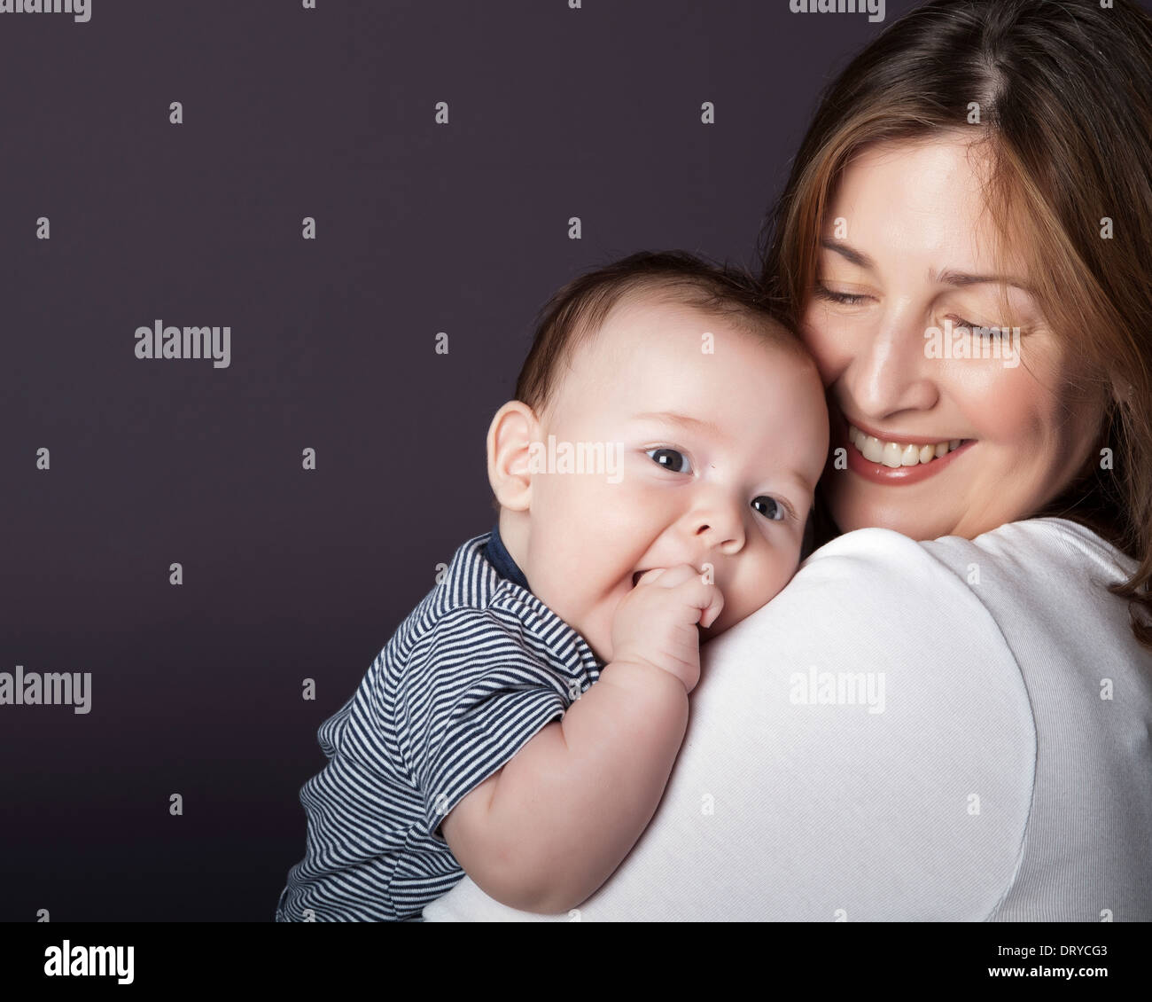 Older mother baby uk hi-res stock photography and images - Alamy