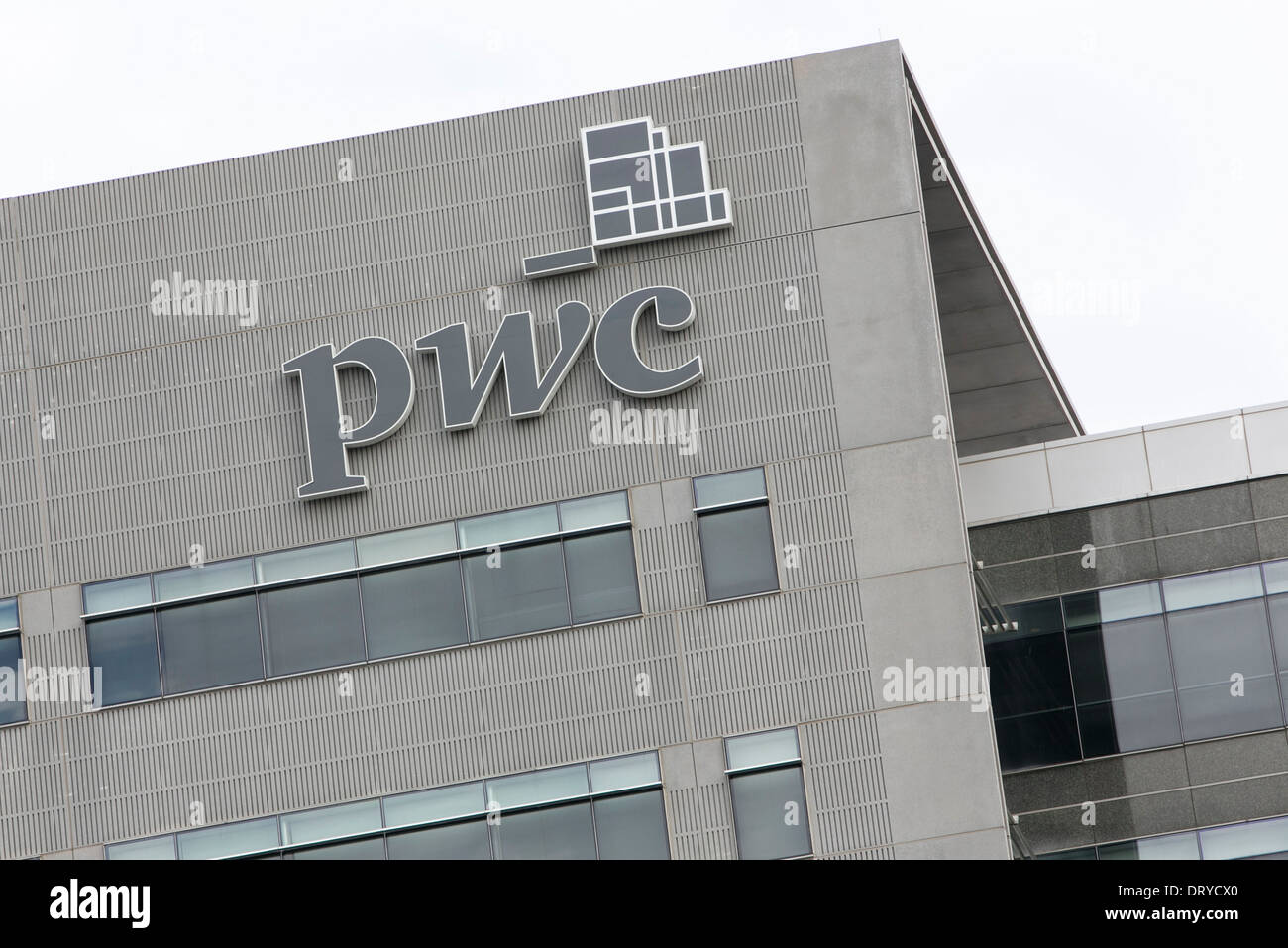 Pwc logo hi-res stock photography and images - Alamy