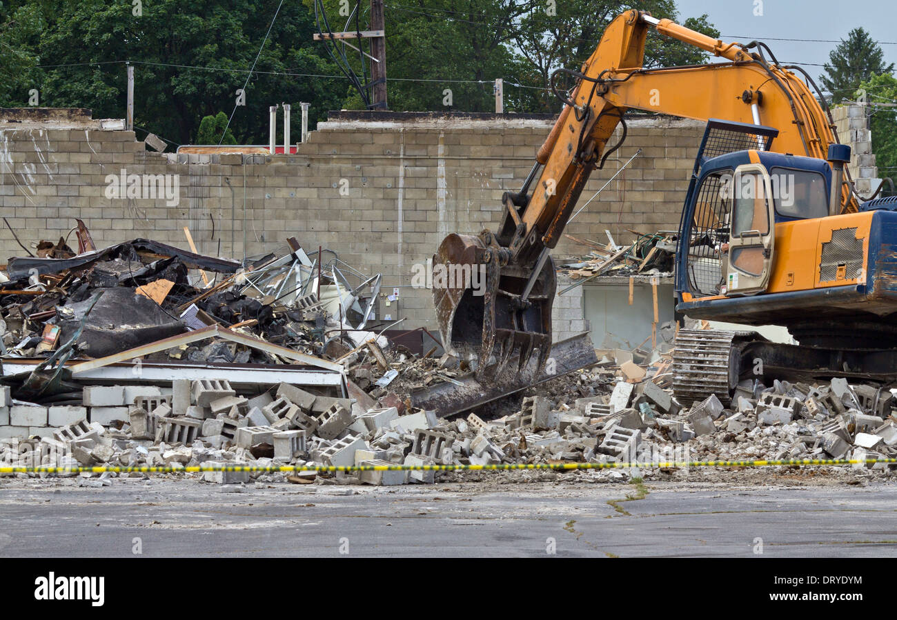 Side view excavator digger hi-res stock photography and images - Alamy
