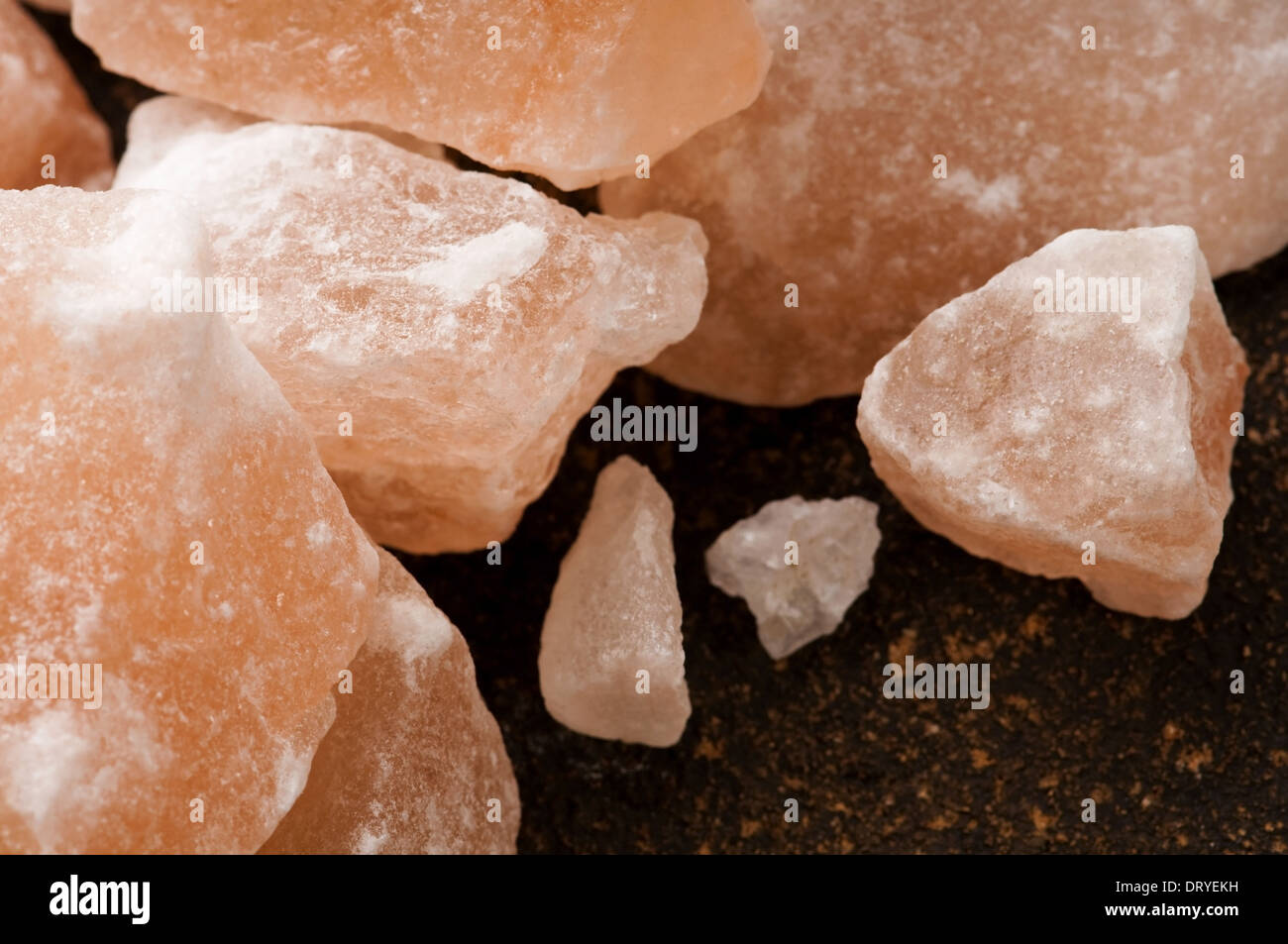 Pink salt of Hymalayas. mineral Stock Photo - Alamy