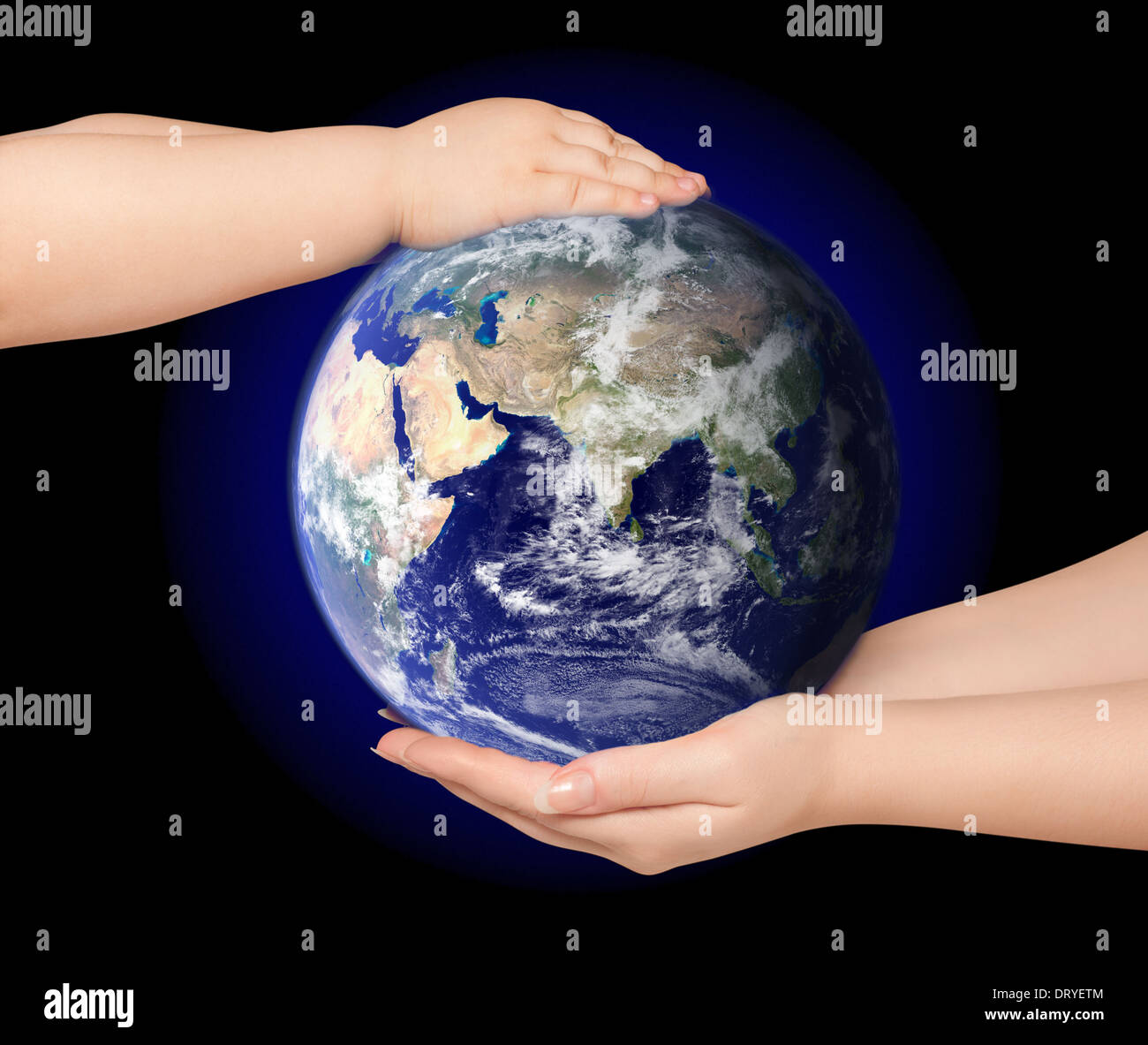 Child globe earth hi-res stock photography and images - Alamy