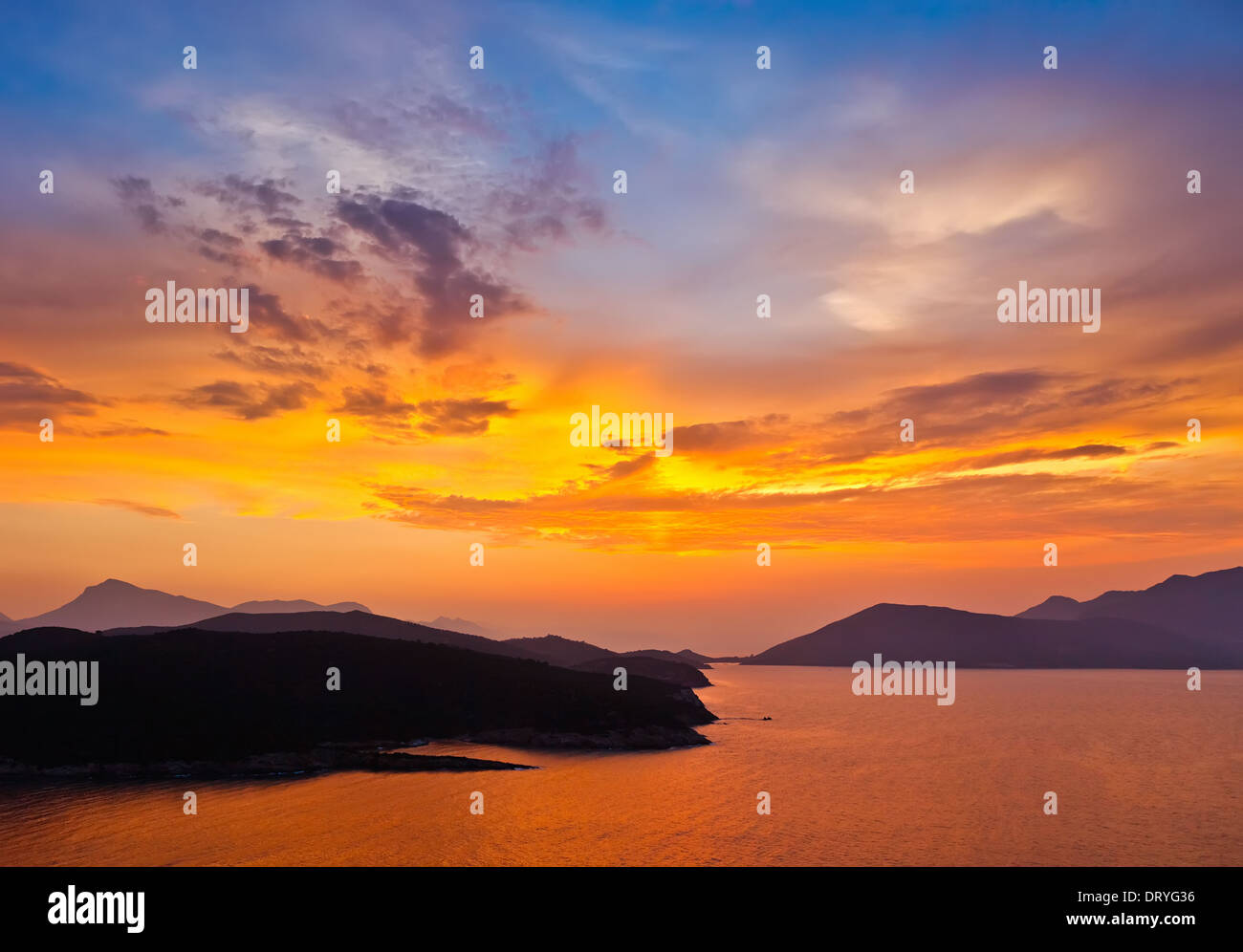 Greece mountains ocean hi-res stock photography and images - Alamy