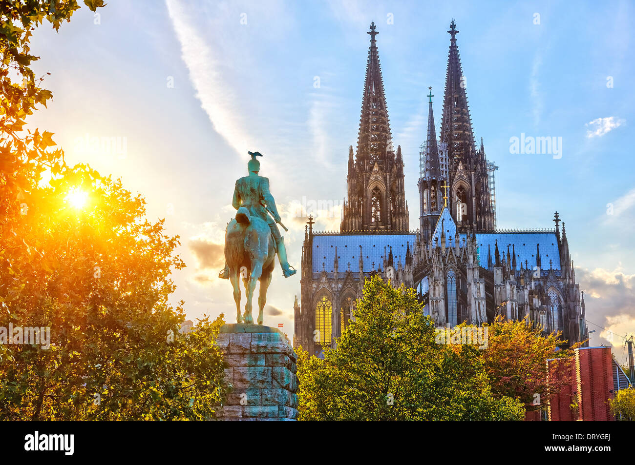 Cologne hi-res stock photography and images - Alamy