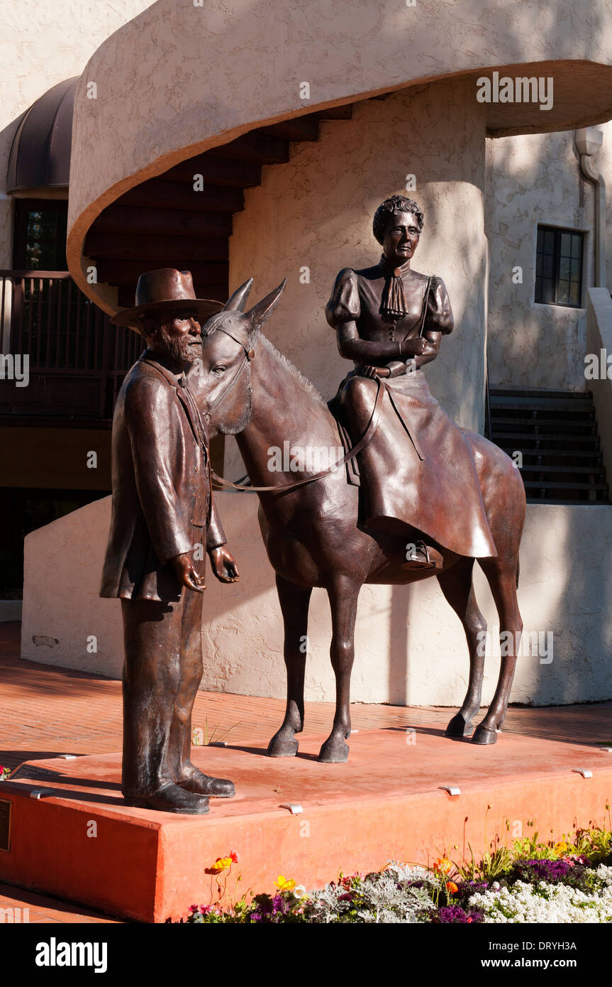 Statue of Winfield Scott, the founder of Scottsdale, with his wife ...