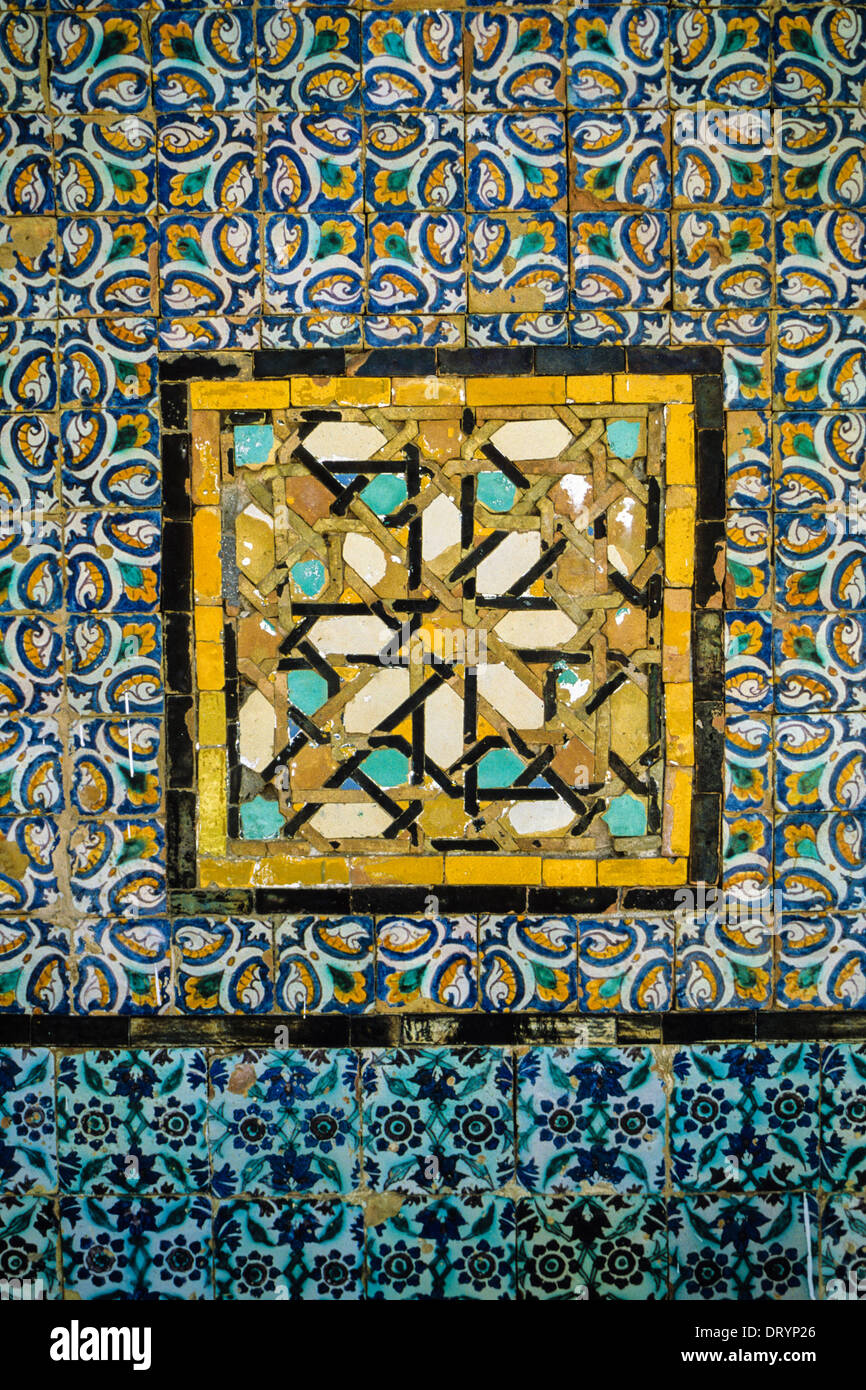 Tunisia tiles ceramic art floral hi-res stock photography and images ...