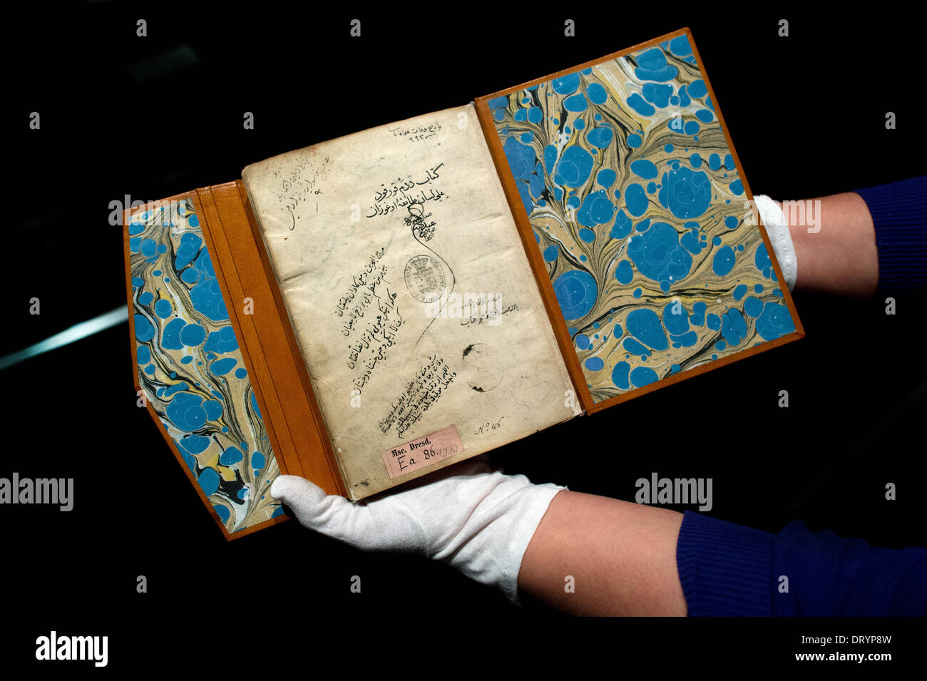 Arabic script paper hi-res stock photography and images - Alamy