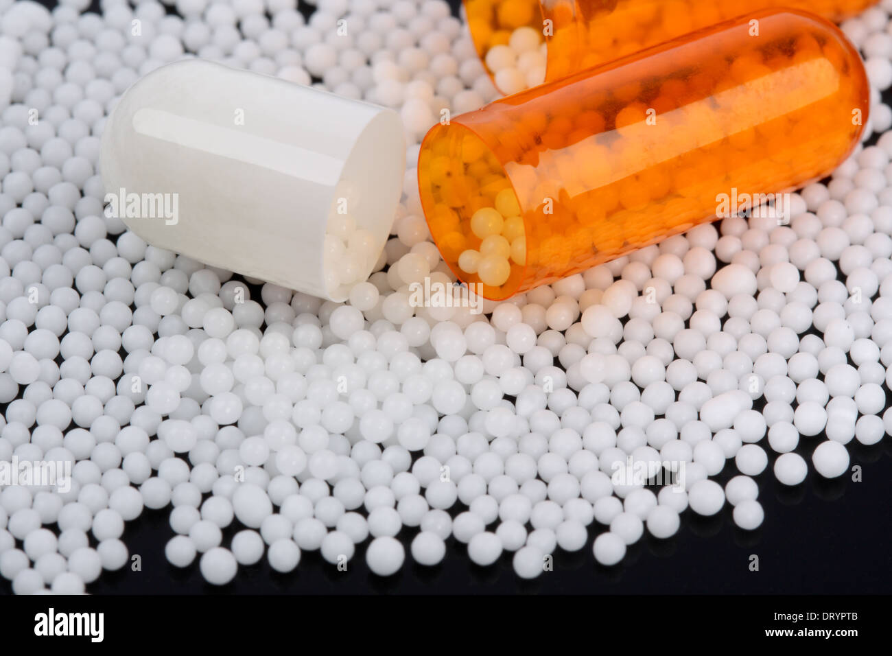 Medicine capsule hi-res stock photography and images - Alamy