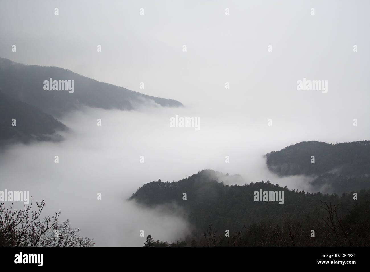 Sea of clouds hi-res stock photography and images - Alamy