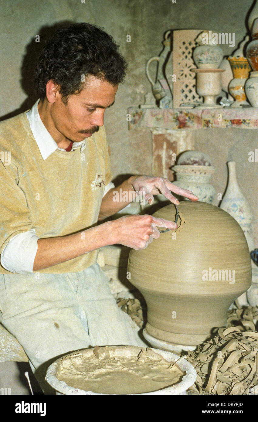 Nabeul pottery nabeul tunisia hi-res stock photography and images - Alamy