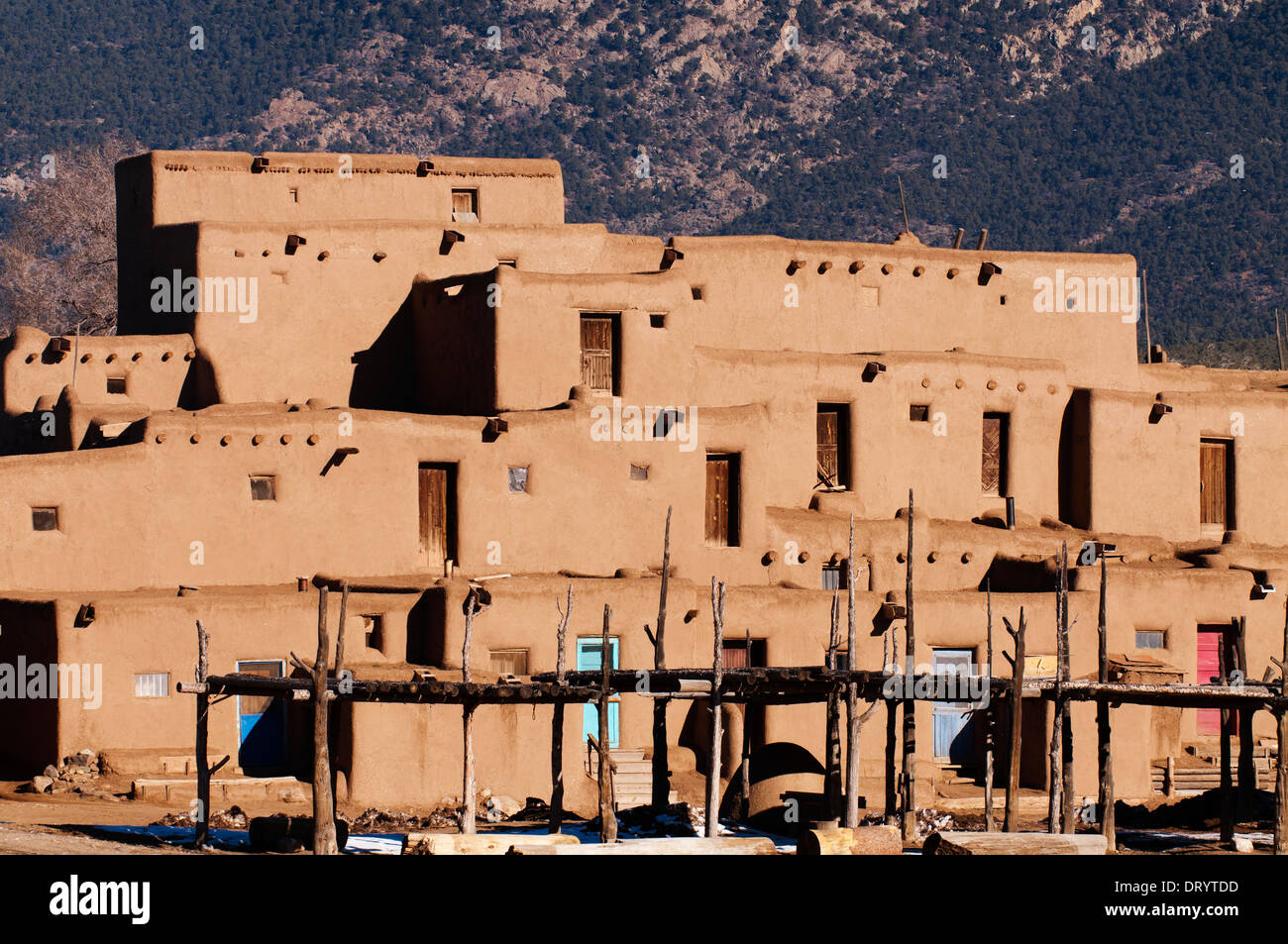 Indigenous structure hi-res stock photography and images - Alamy