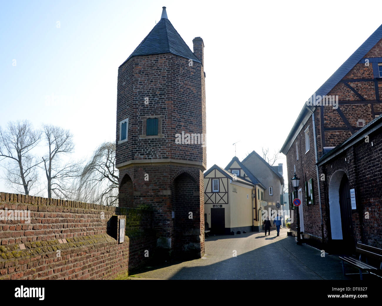 An octagonal Gothic watchtower is standing on the city wall in Zons ...