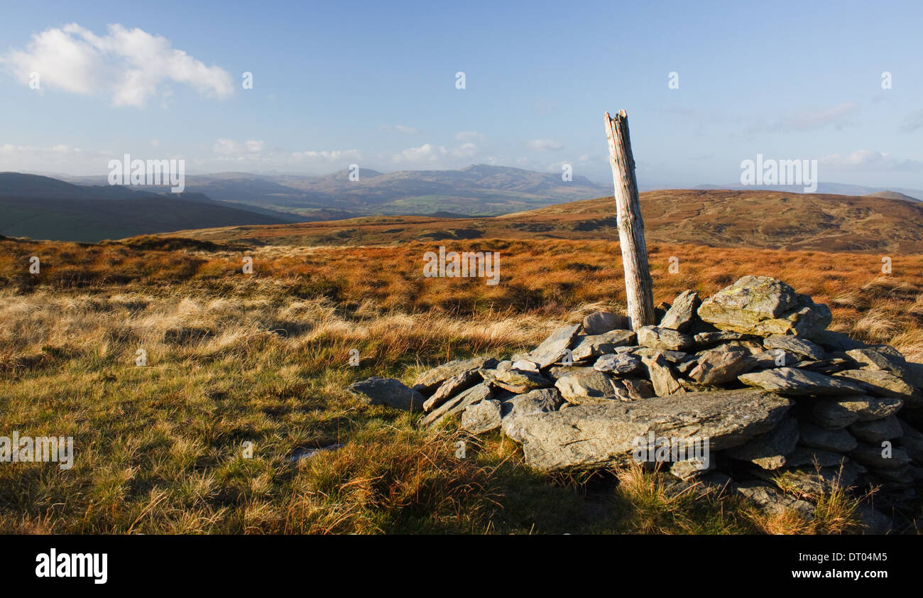 Moel y Cerrig Duon, a small hill in the Berwyn range of Wales, lies ...